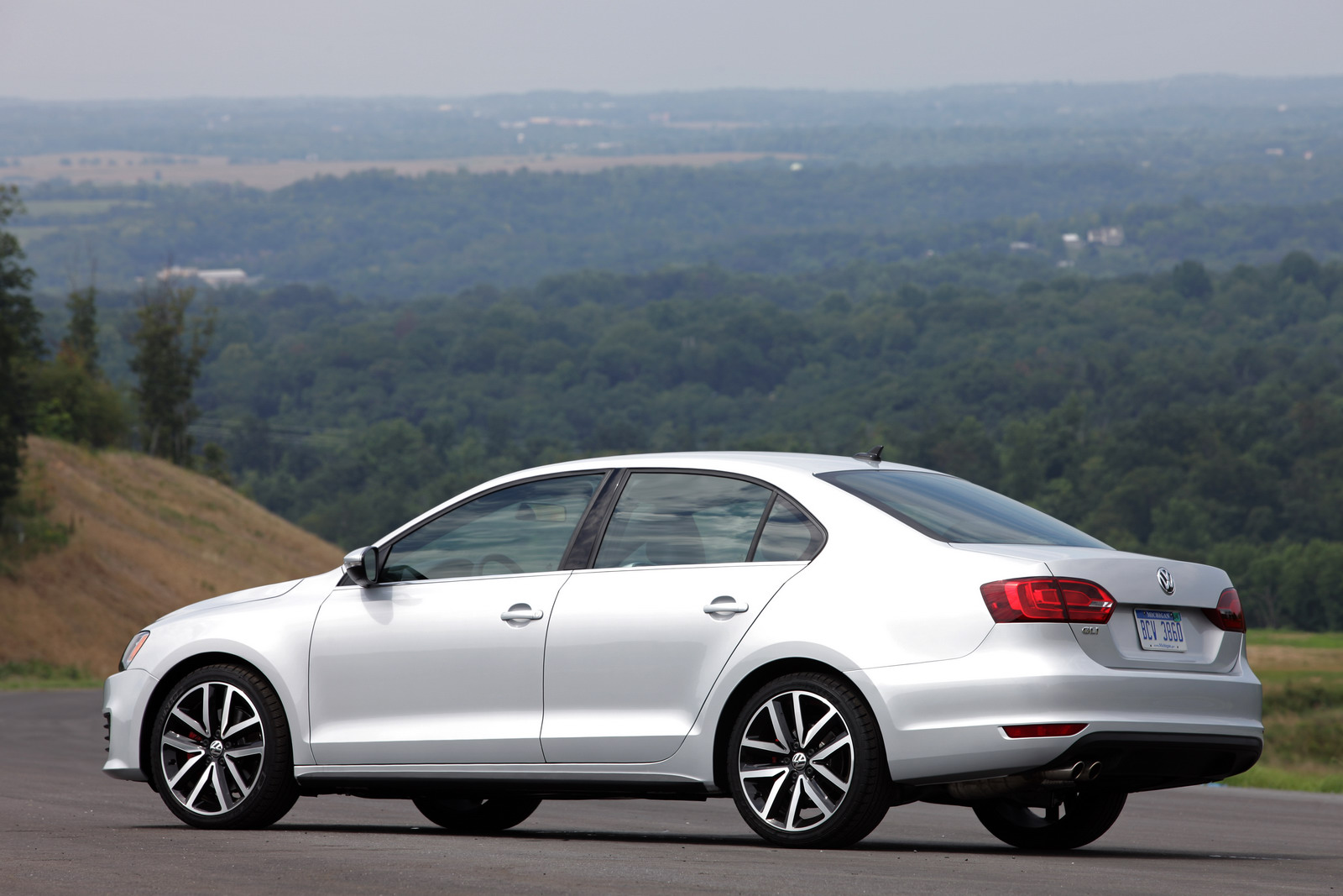 New Volkswagen Electric Car Concept and Jetta Hybrid Headed to Detroit ...