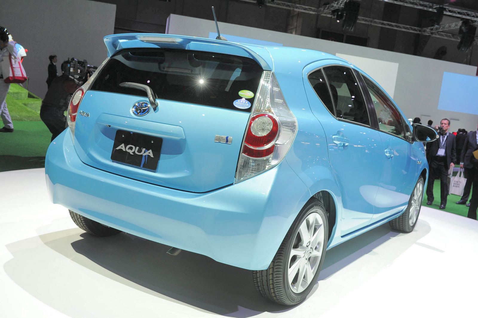 Live Photos of the New Toyota Aqua or Prius C from the Tokyo Motor Show ...