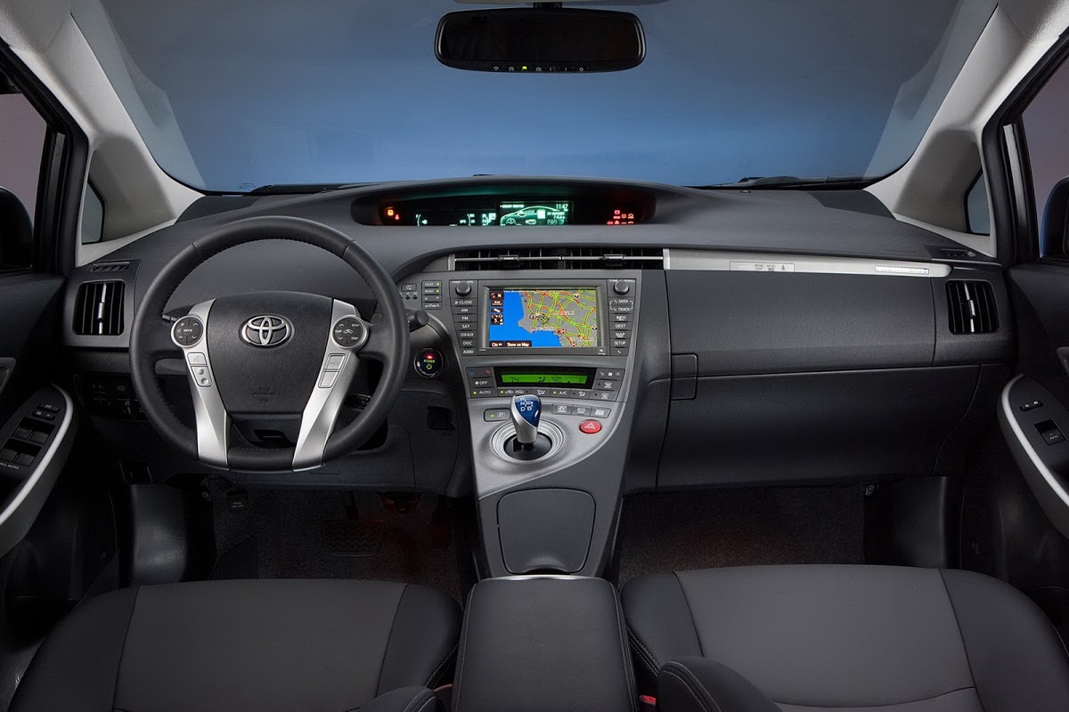 New Toyota Prius V Minivan Sales Off to a Good Start in the States ...