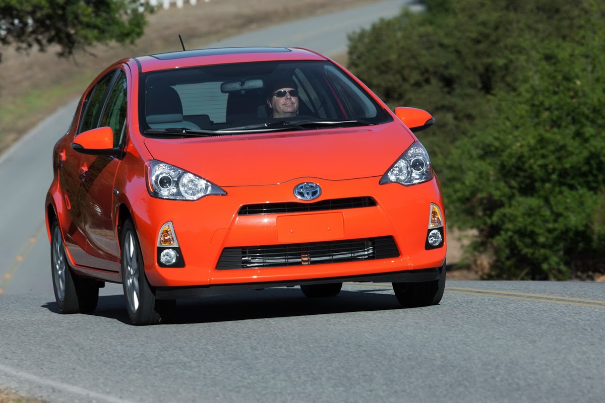 New Toyota Prius V Minivan Sales Off to a Good Start in the States ...