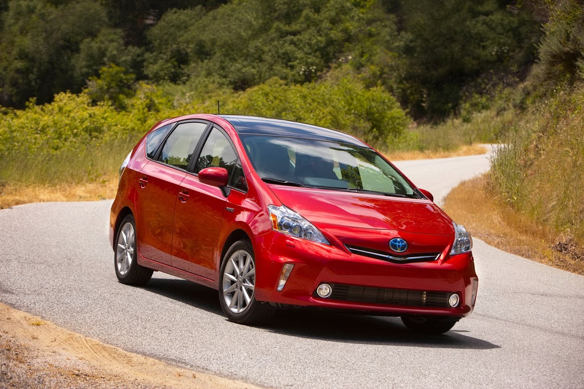 New Toyota Prius V Minivan Sales Off to a Good Start in the States ...