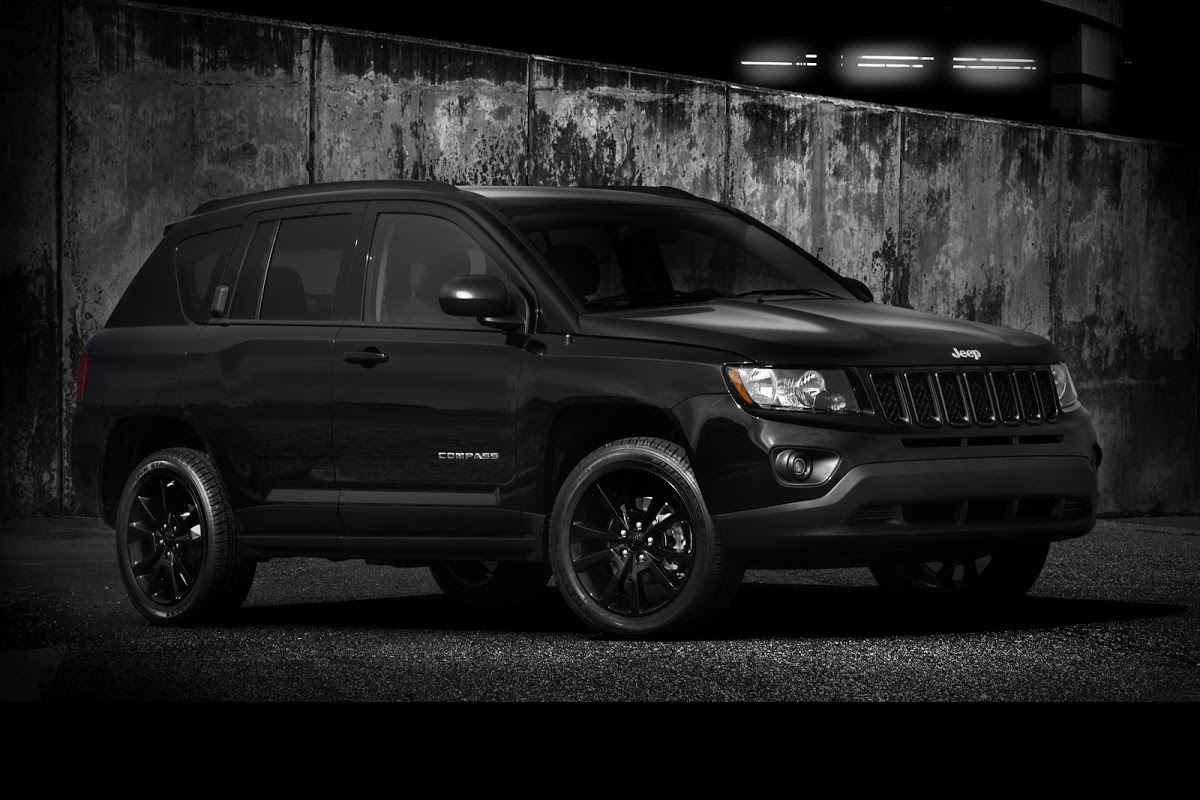 Jeep Debuts Murdered Out "Altitude" Editions of Grand Cherokee, Compass ...