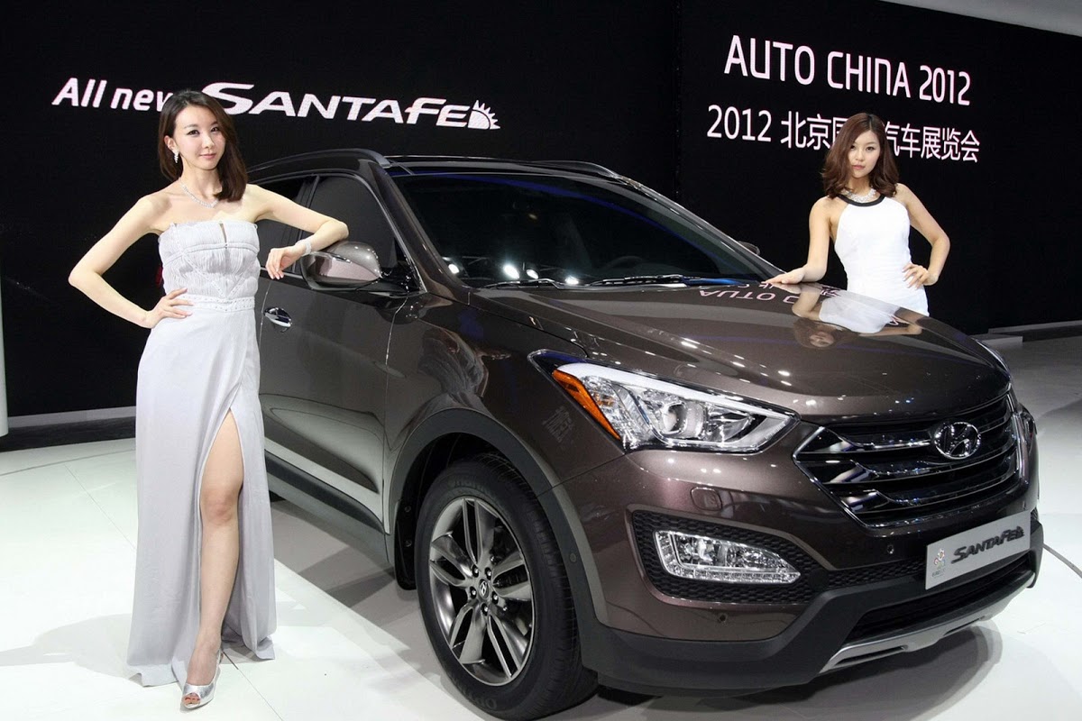 Hyundai Debuts China Market Elantra Alongside New Santa Fe and Concept ...