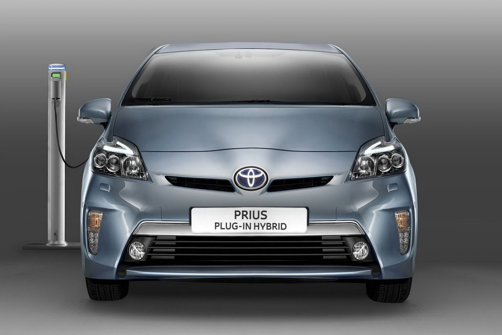 Toyota Confirms UK Pricing and Specs of New Prius Plug-in Hybrid ...