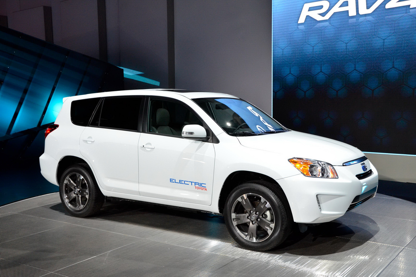 Toyota to Debut New RAV4 EV at Next Week's International Electric ...