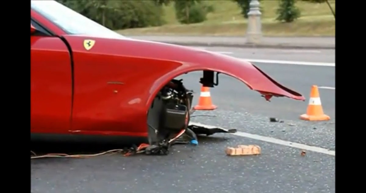 Ferrari 612 Scaglietti Splits in Two After Hitting a Metal Pole | Carscoops