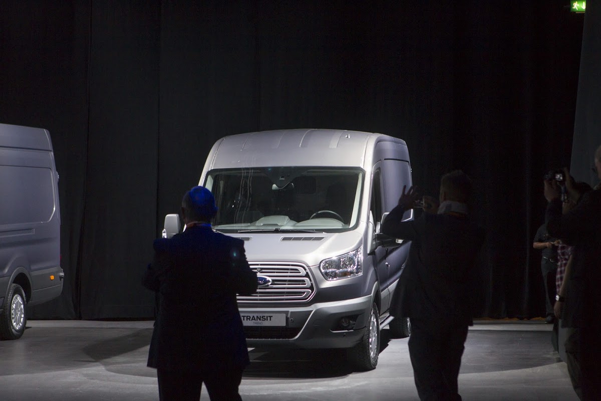 Ford Debuts New 2014 Tourneo and Transit Connect Passenger Vans and ...