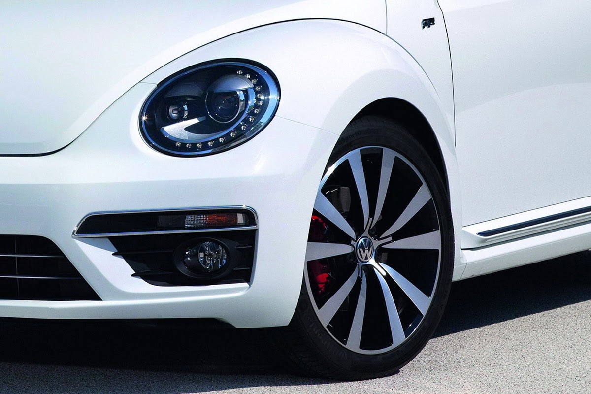 Volkswagen Sports Up the New Beetle with R-Line Packages | Carscoops