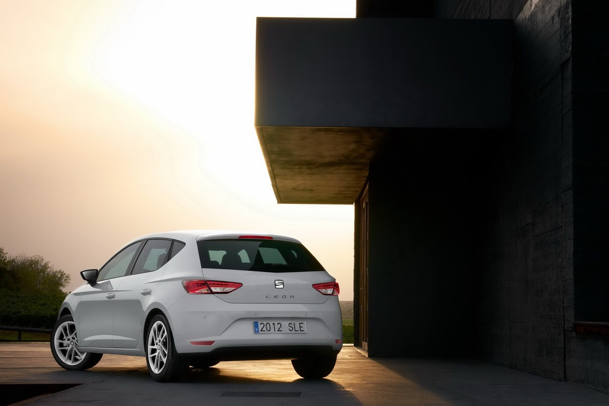 Seat Shows New Leon Compact Hatch, Confirms 3-Door, Estate [64 Photo ...