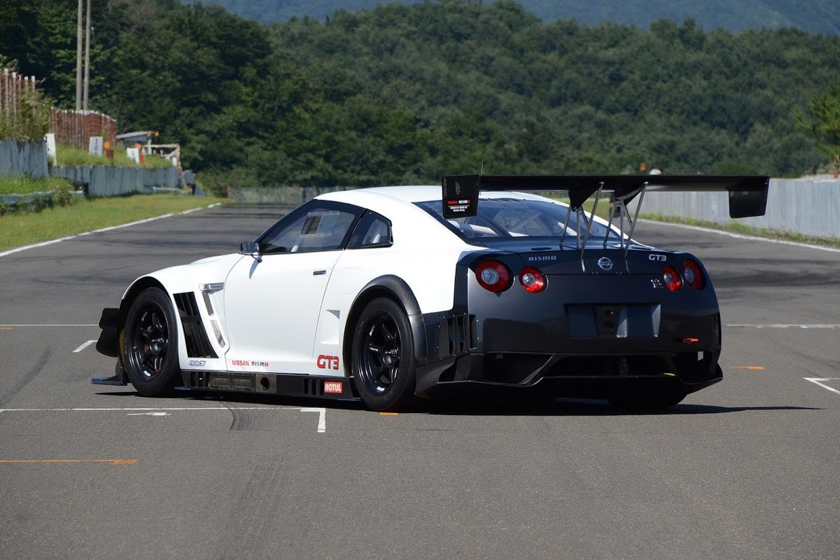 Nissan Unleashes 2013 GT-R NISMO GT3 Racer with Numerous Upgrades ...