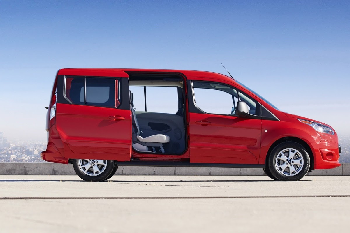Ford's Spacious 2014 Transit Connect Wagon Shows its Goods in LA ...