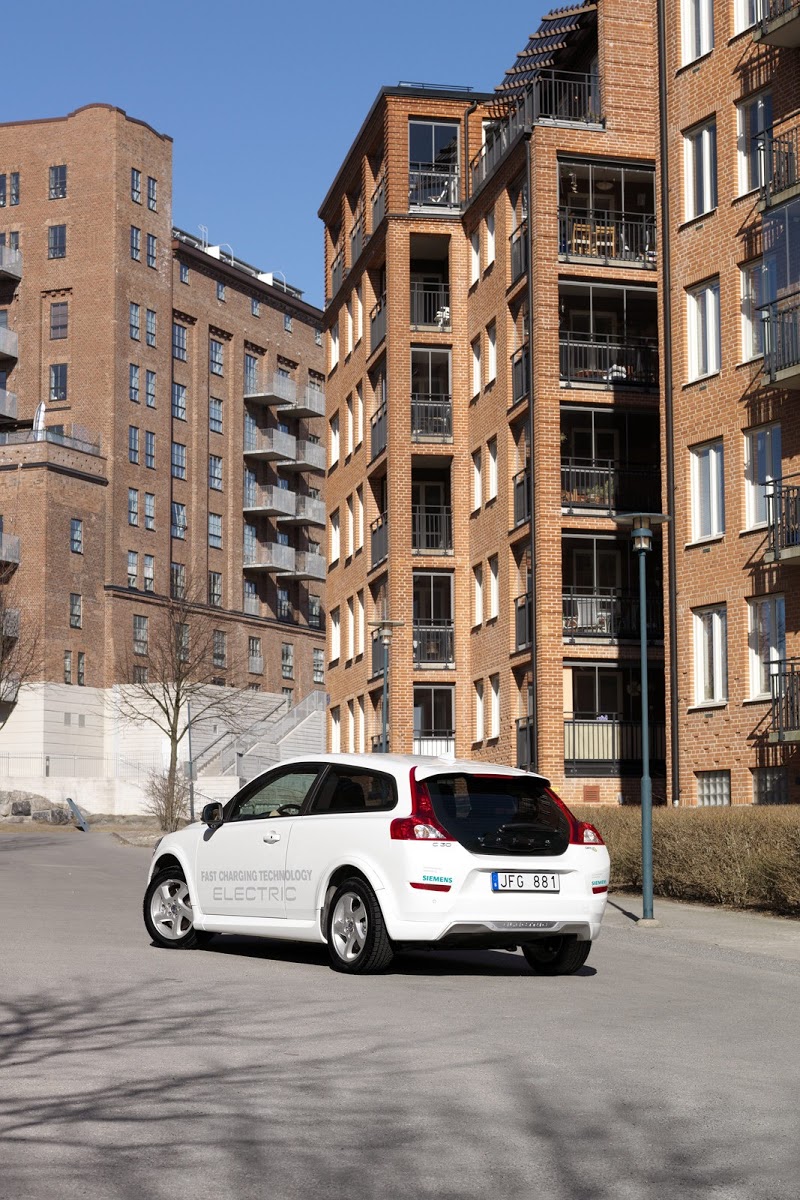 New Fast Charger Can "Fill up" a Volvo C30 Electric in 1.5 Hours ...