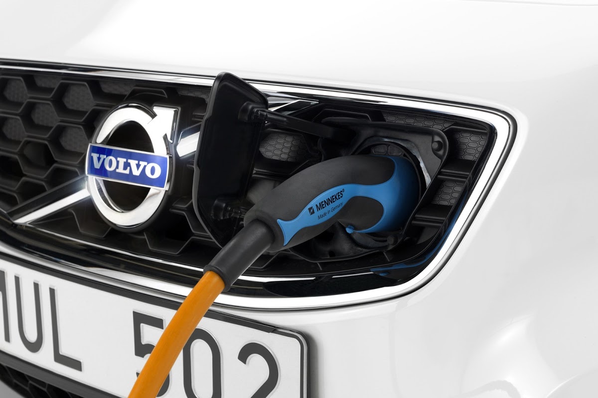 New Fast Charger Can "Fill up" a Volvo C30 Electric in 1.5 Hours ...