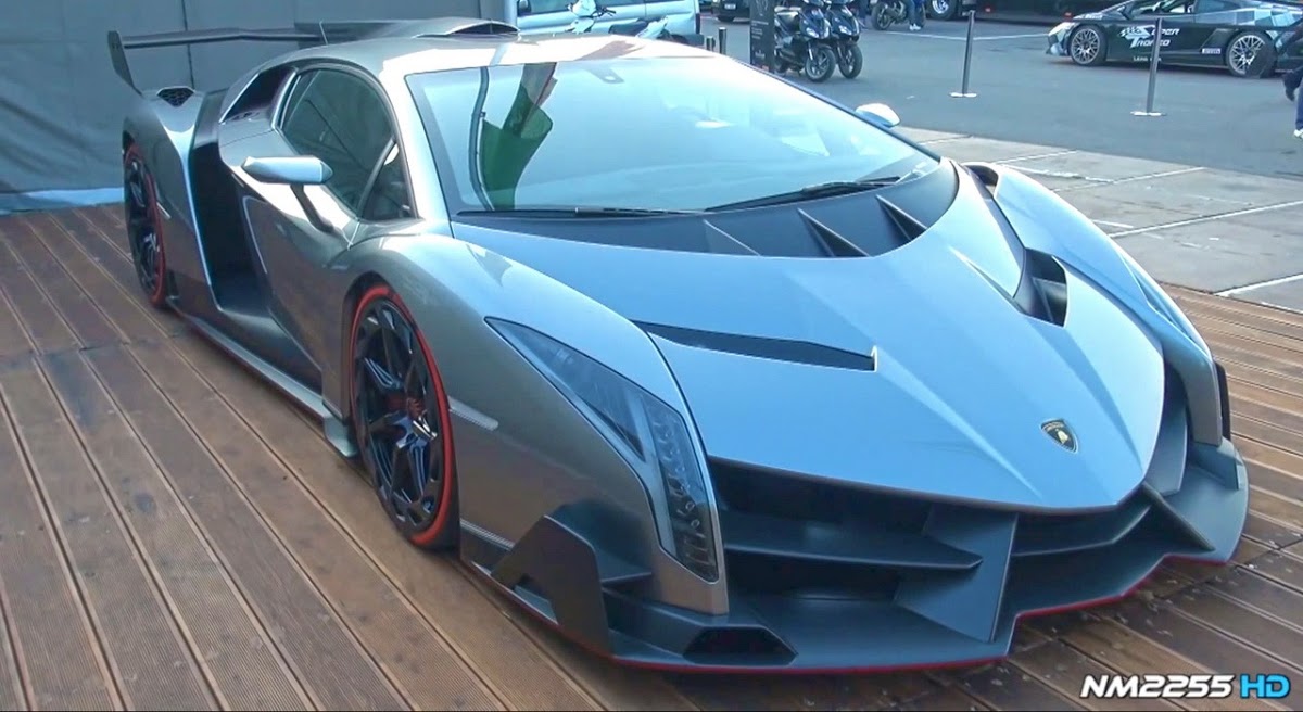 Teal Lamborghini Veneno