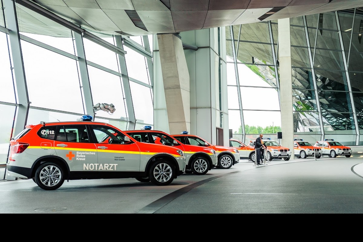 BMW Jumps On the Paramedic Bandwagon in Germany with X3 SUV | Carscoops