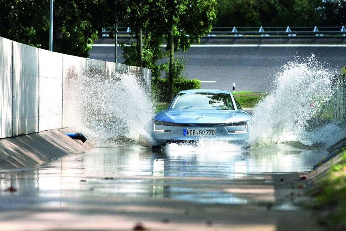 Report Says VW Seriously Considering XL1-Based XR1 Lightweight Sports ...