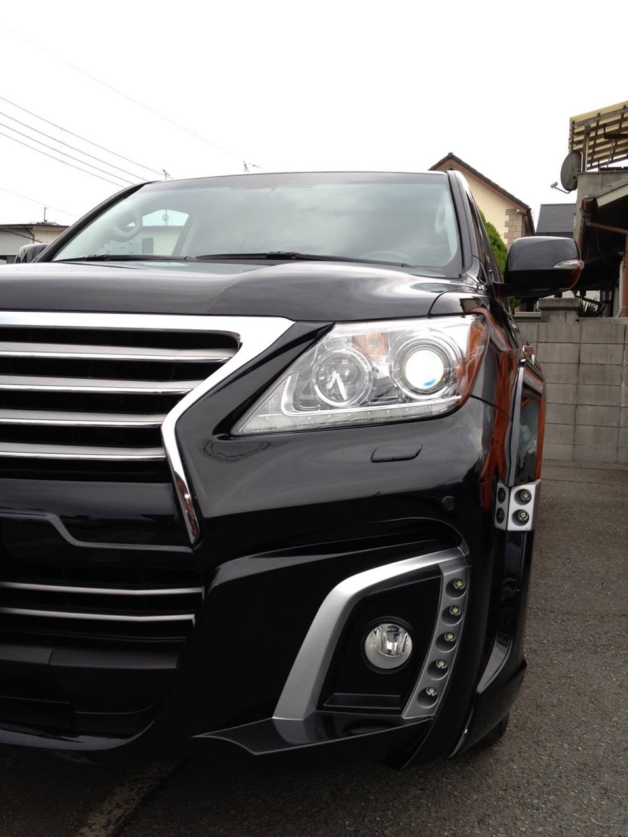 Wald Brings Facelifted Lexus LX Into the Dark Side | Carscoops
