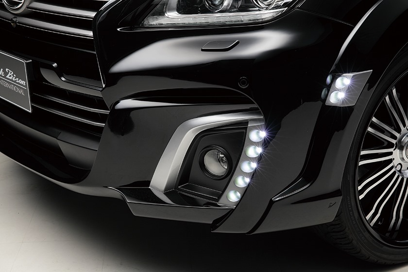 Wald Brings Facelifted Lexus LX Into the Dark Side | Carscoops