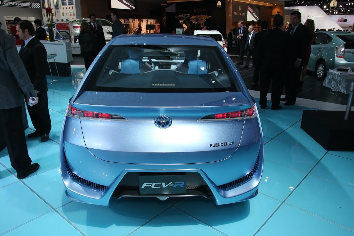 Toyota Reaffirms Commitment to Hydrogen Fuel Cell Vehicles, Production ...