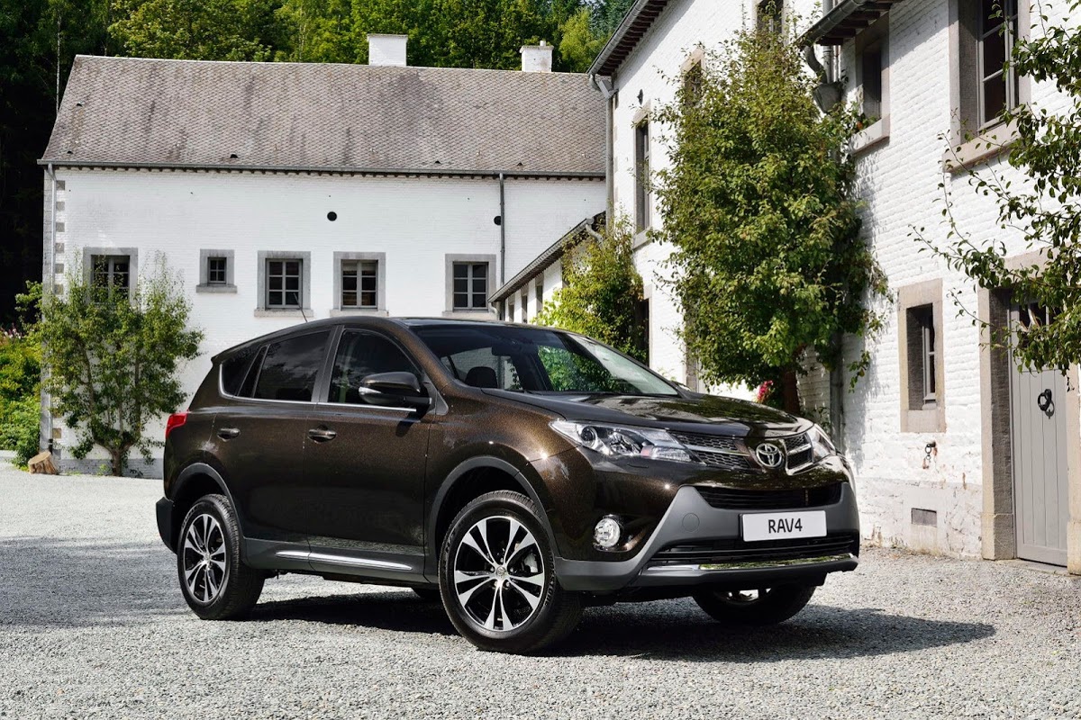 Toyota Adds New 2.0L Diesel AWD Version to RAV4 in Europe | Carscoops