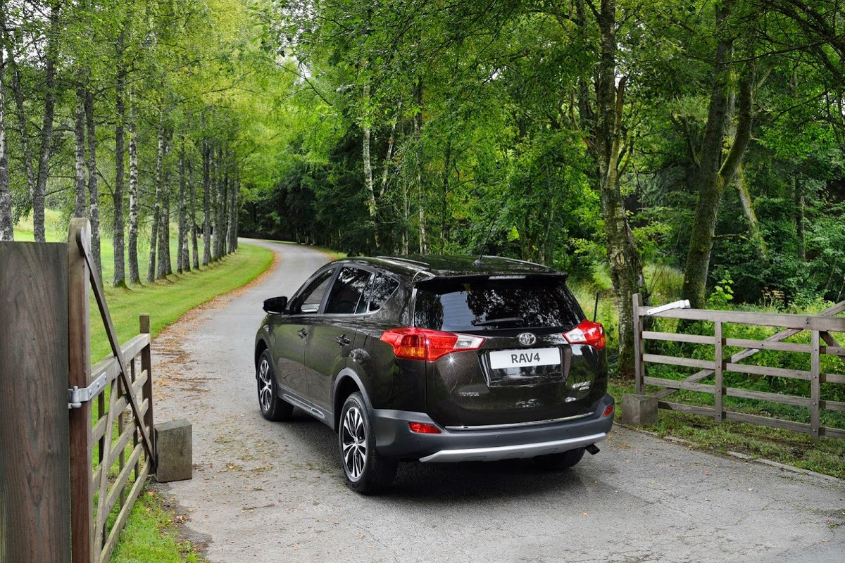 Toyota Adds New 2.0L Diesel AWD Version to RAV4 in Europe | Carscoops