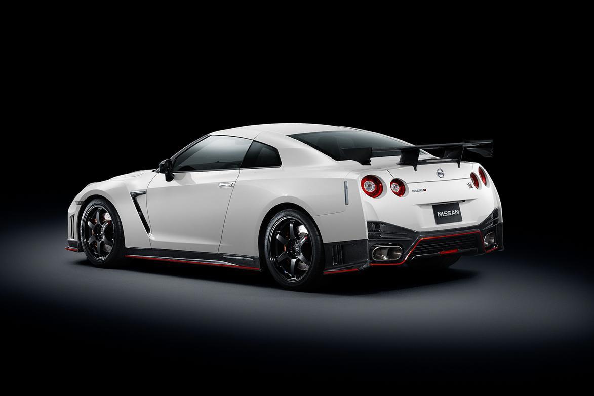 New Nissan GT-R Nismo Leaked, Gets 595HP, Laps Nürburgring in 7:08.69 ...