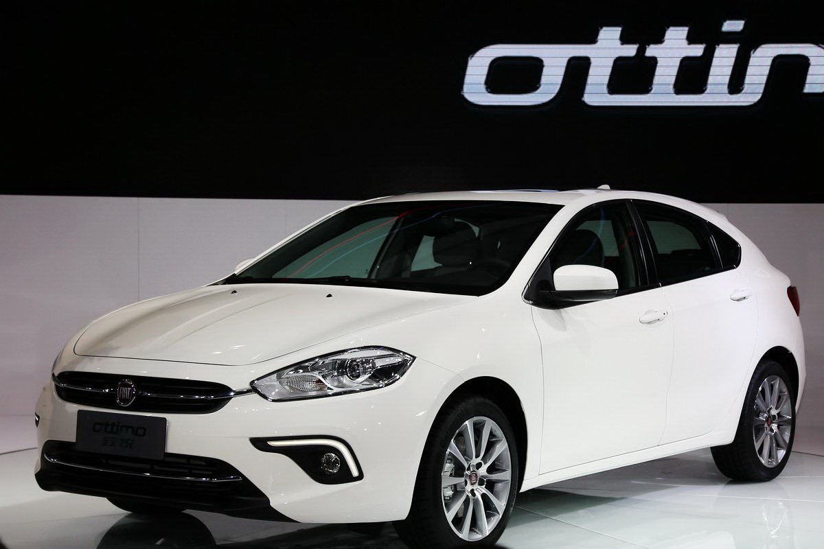 New Fiat Ottimo is a Dodge Dart Five-Door Hatchback | Carscoops
