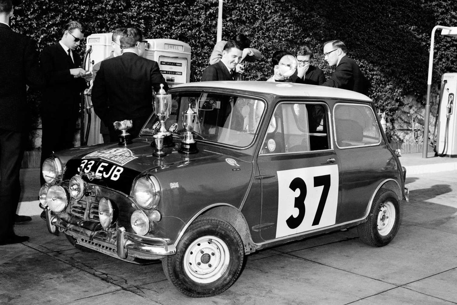 Mini Remembers Its First Monte Carlo Rally Win 50 Years On | Carscoops
