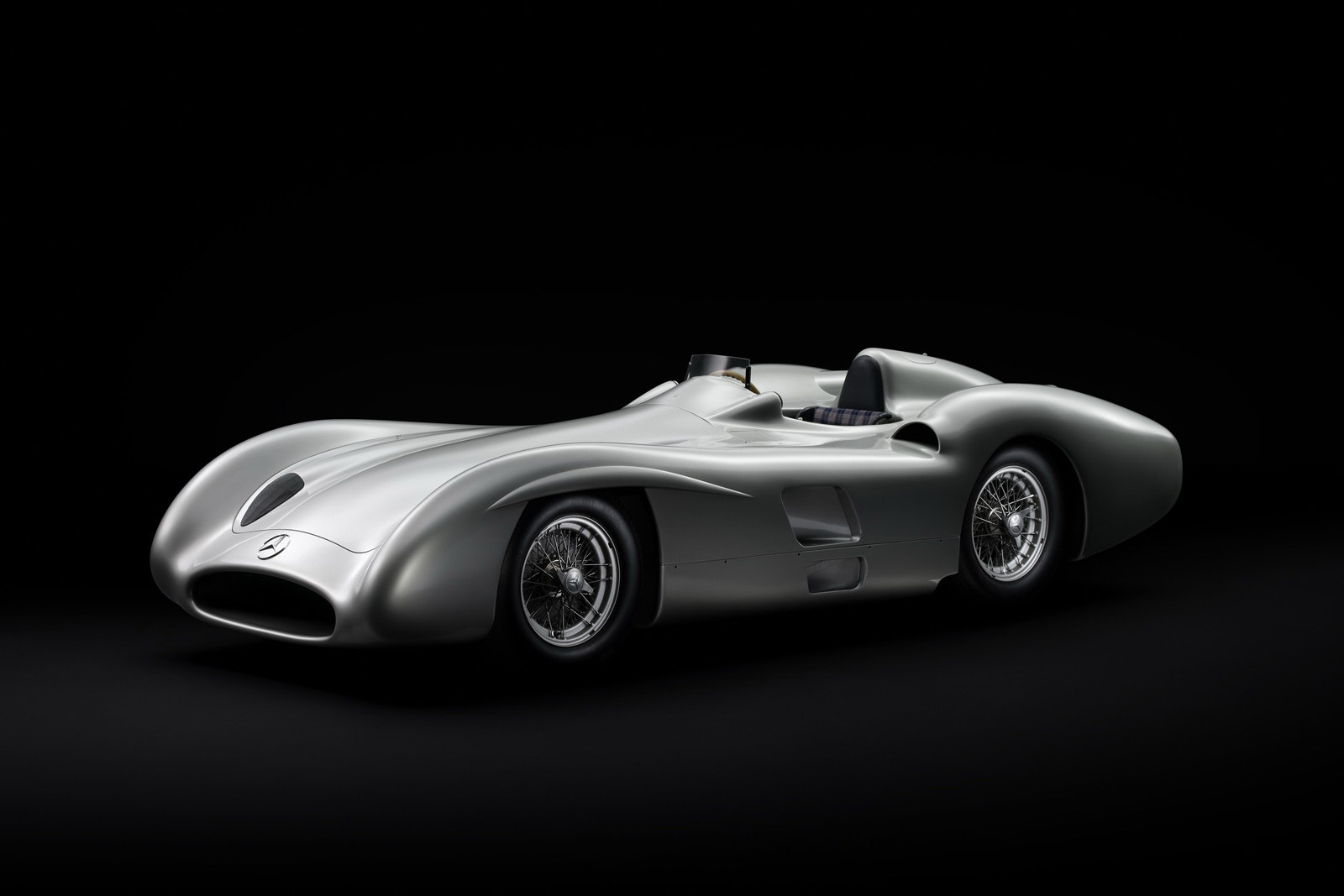 Mercedes-Benz Displays Five Iconic Racing Cars at the Rétromobile 2014 ...