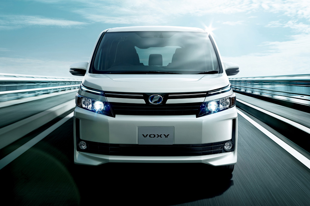 Toyota Launches All-New Voxy/Noah Minivans in Japan [w/Videos] | Carscoops