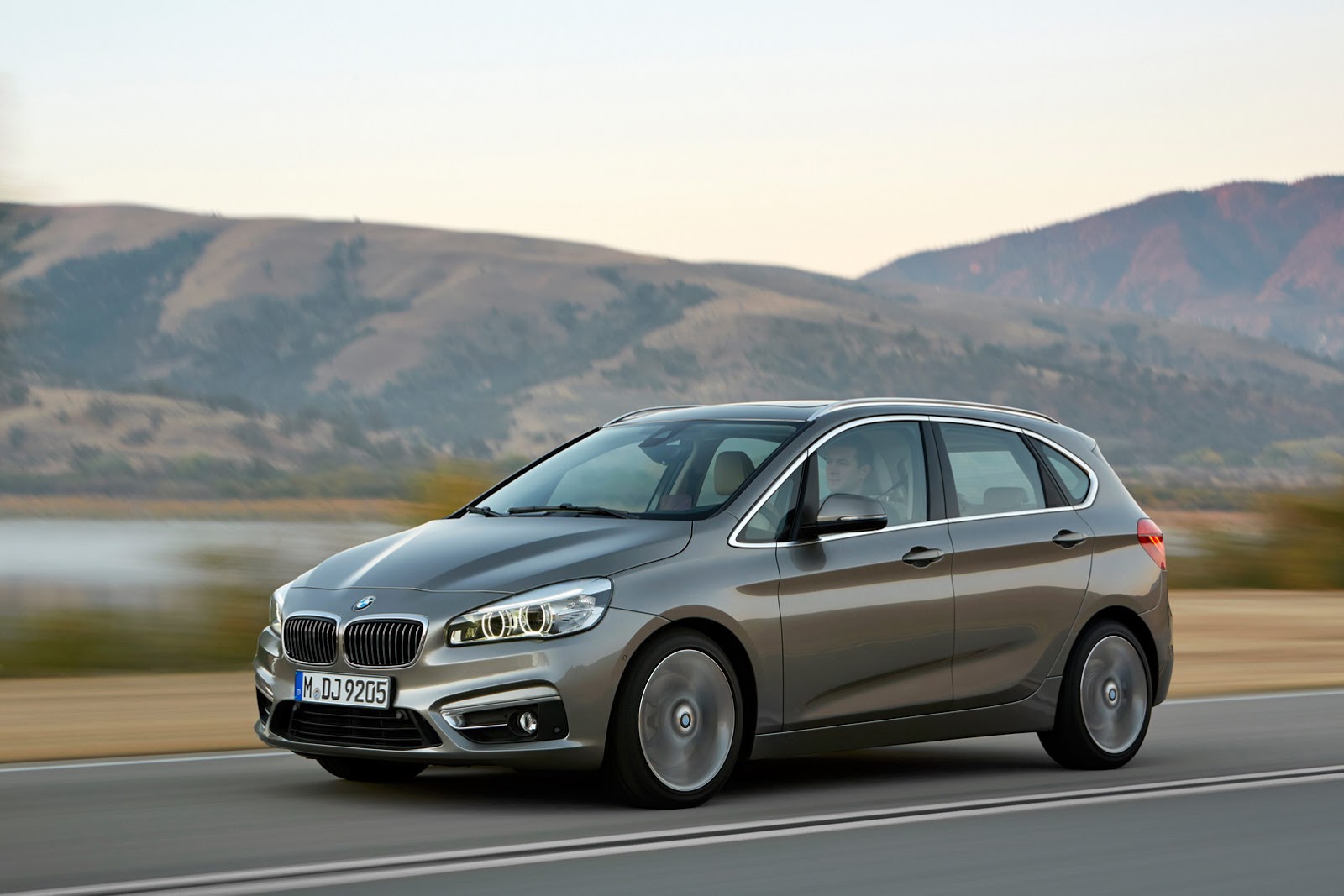 New 2-Series Active Tourer is BMW’s First Minivan and FWD Model [74 ...