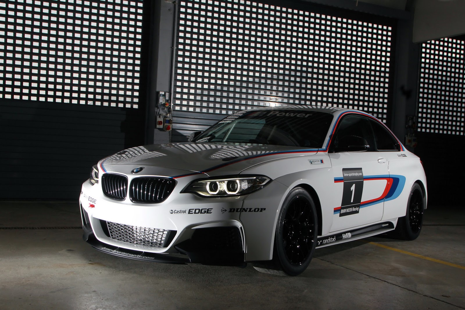 BMW Motorsport Shows How it Builds and Tests the M235i Racing [Video ...