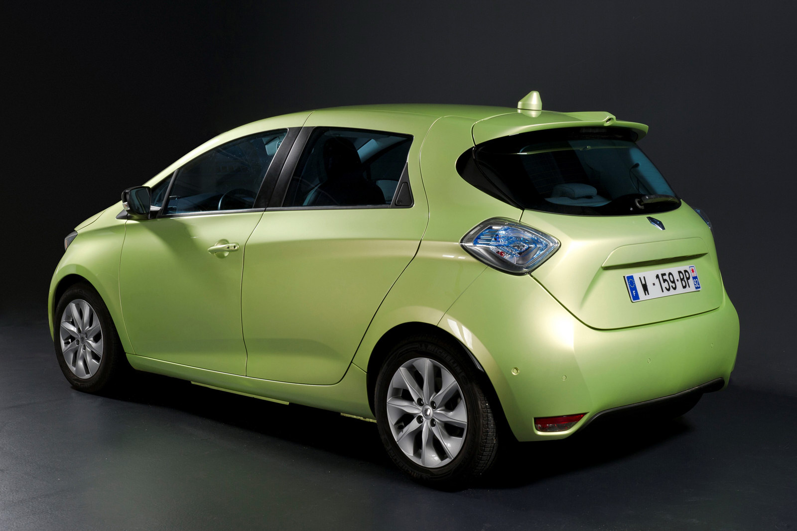 Renault Offers a Glimpse into its 2020 Next Two Autonomous Vehicle ...