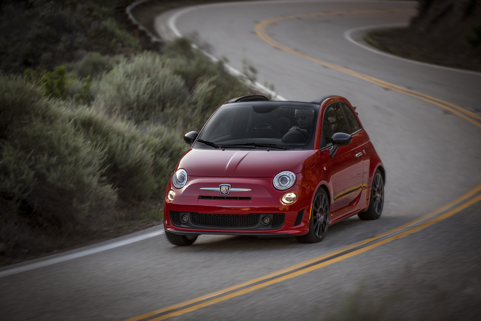 Fiat Launches 2014 Abarth Track Experience in the US | Carscoops