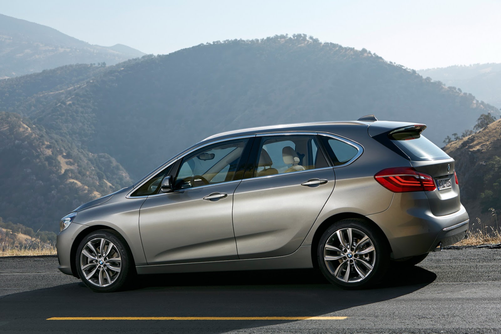 New 2-Series Active Tourer is BMW’s First Minivan and FWD Model [74 ...