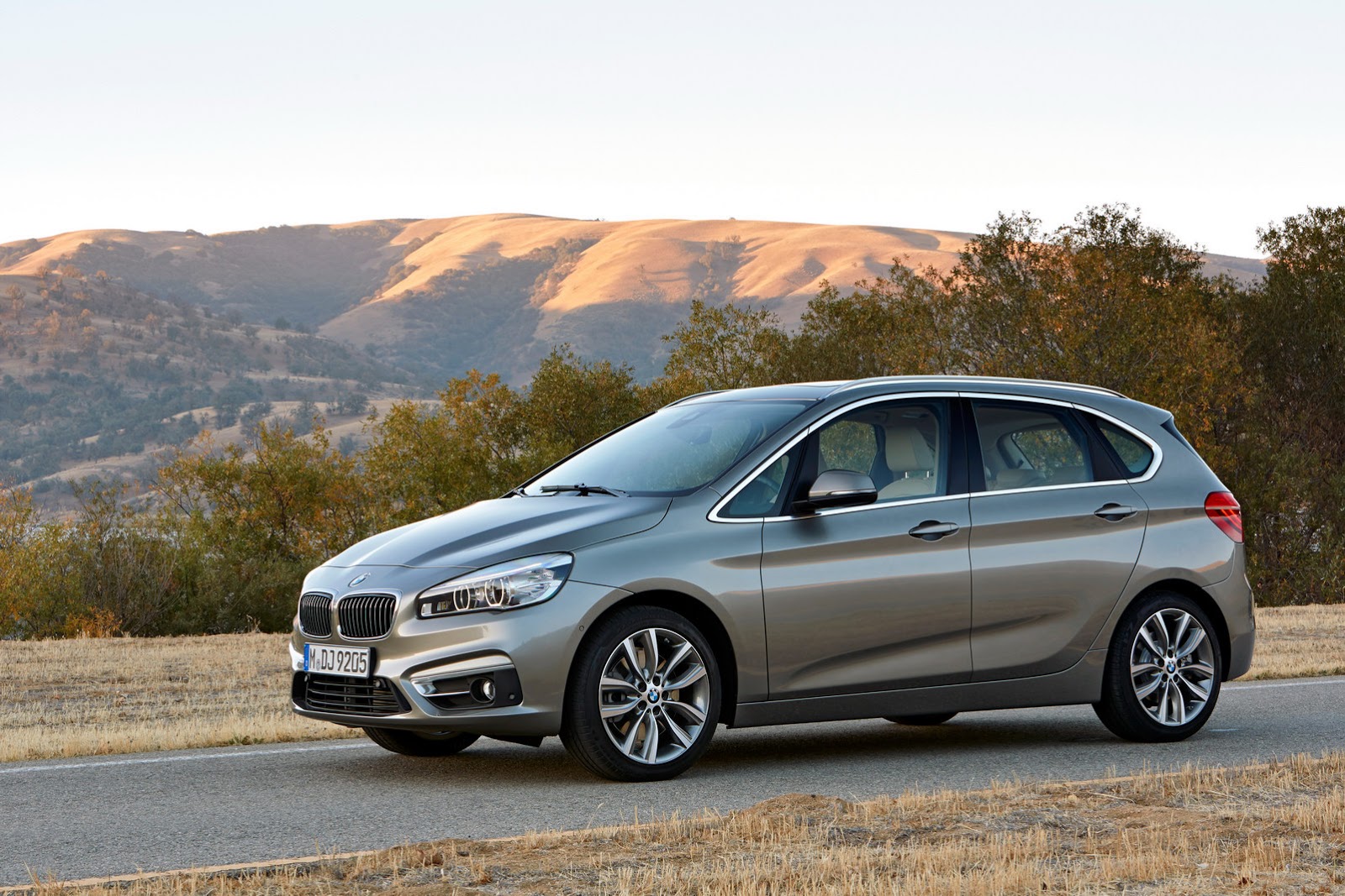 New 2-Series Active Tourer is BMW’s First Minivan and FWD Model [74 ...