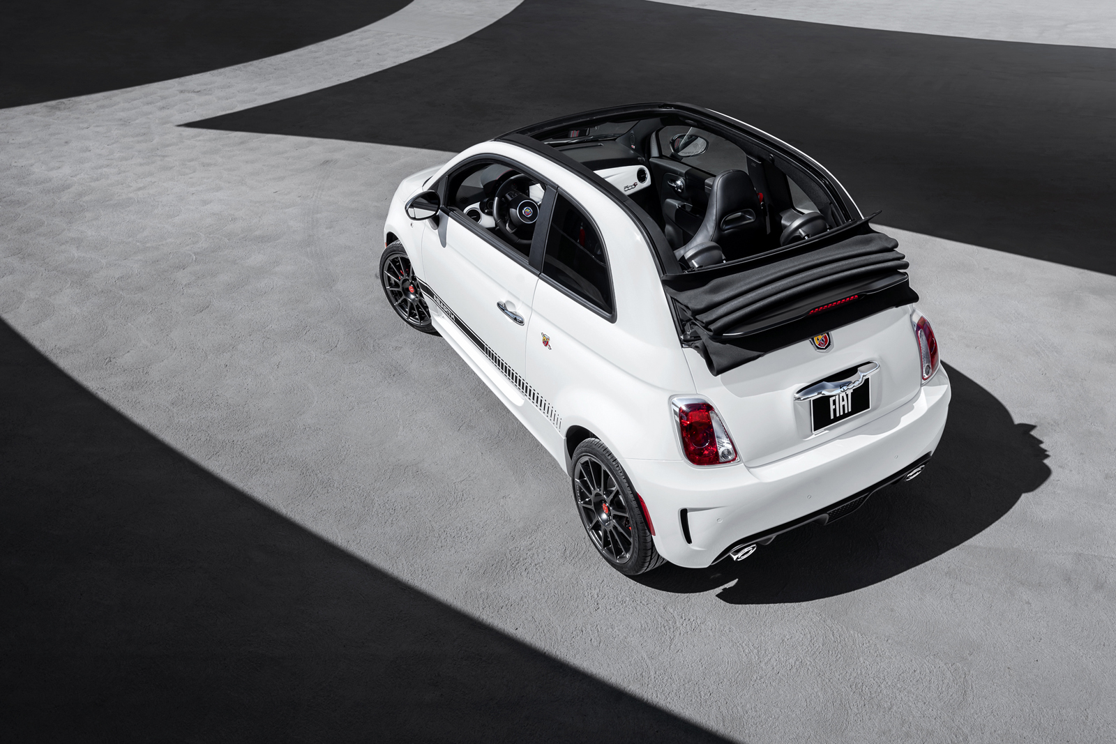 Fiat Launches 2014 Abarth Track Experience in the US | Carscoops