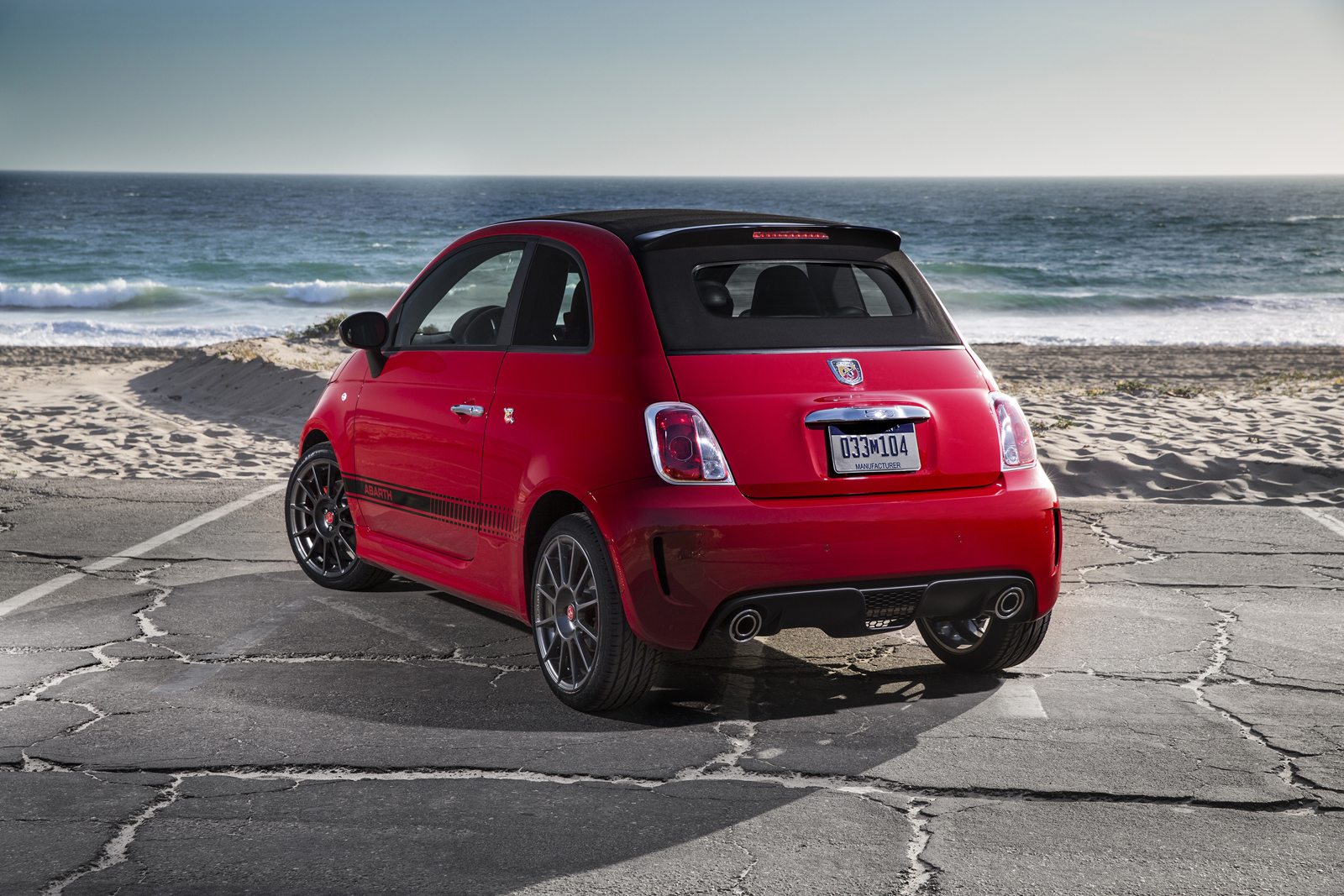 Fiat Launches 2014 Abarth Track Experience in the US | Carscoops