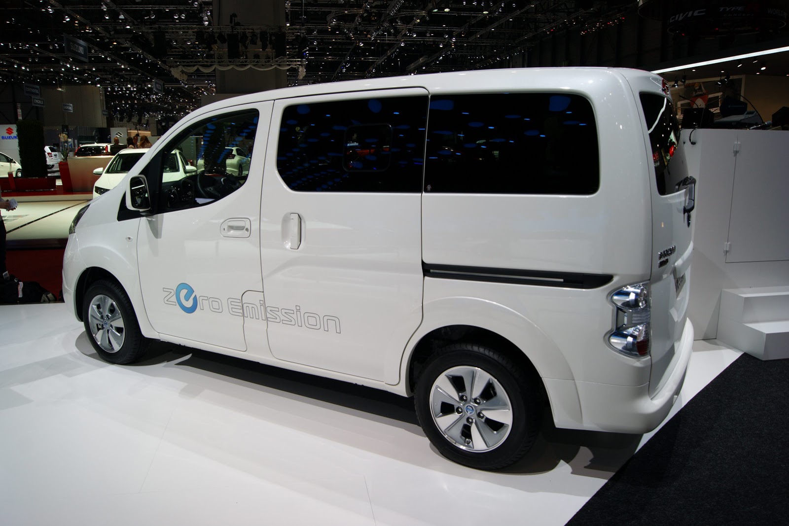 Nissan Shows Final Production Version of e-NV200 with Leaf Drive in ...