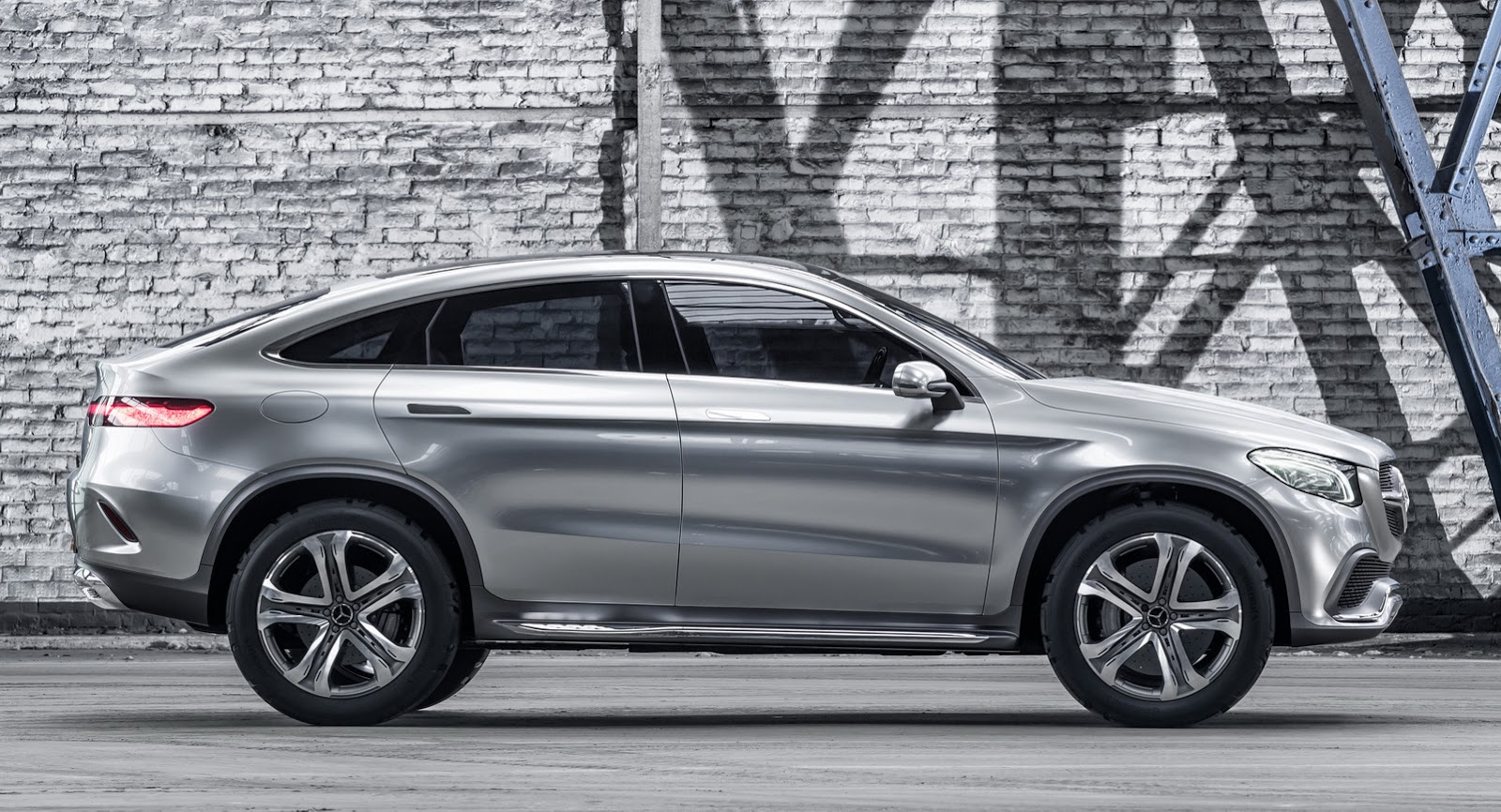 Just How Similar is Mercedes' Concept Coupe SUV to the BMW X6? | Carscoops