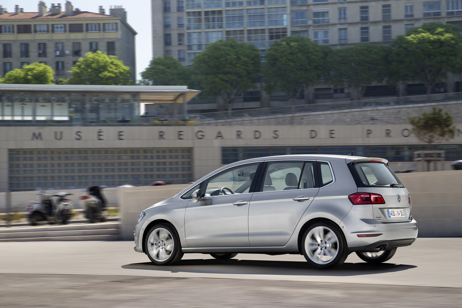 VW Details New Golf Sportsvan, Releases More Photos | Carscoops