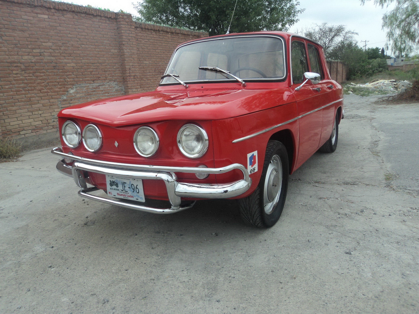 Rear-Engined 1975 Renault 8S for Sale in Mexico | Carscoops