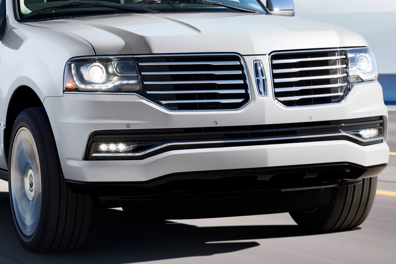 Refreshed 2015 Lincoln Navigator Starts at $62,475 | Carscoops