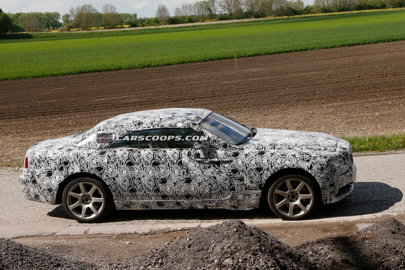Rolls Royce Confirms New Wraith Drophead Coupe for 2016 | Carscoops