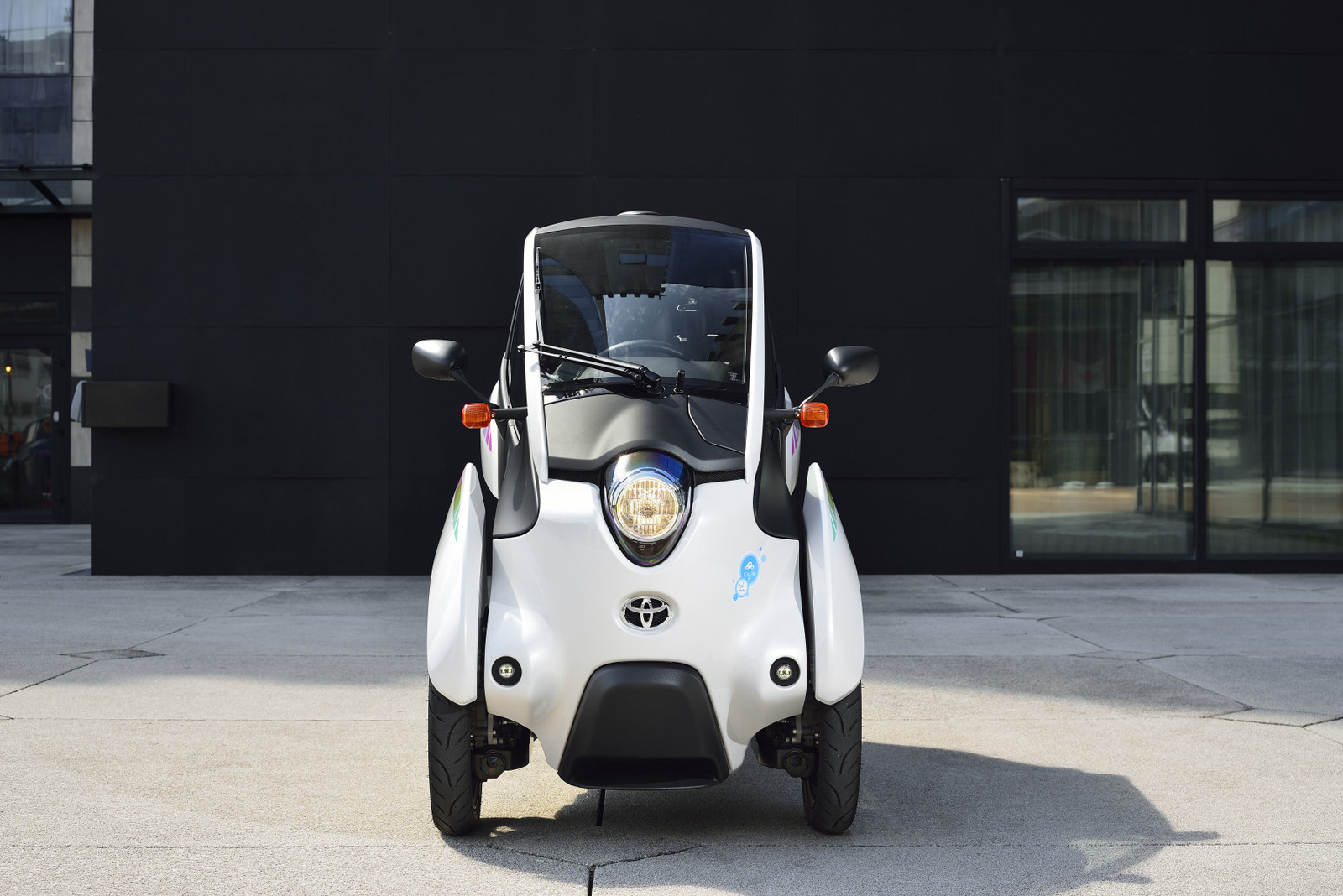 Toyota Electrifies French City with the World’s Largest Fleet of i-Road ...