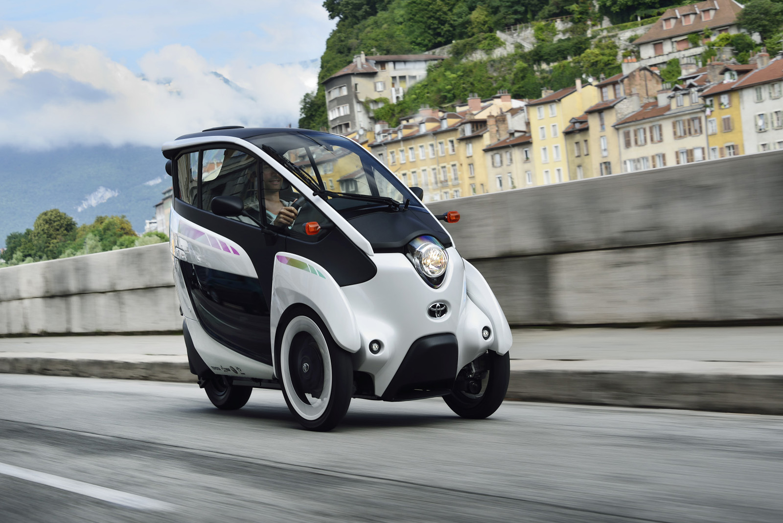 Toyota Electrifies French City with the World’s Largest Fleet of i-Road ...