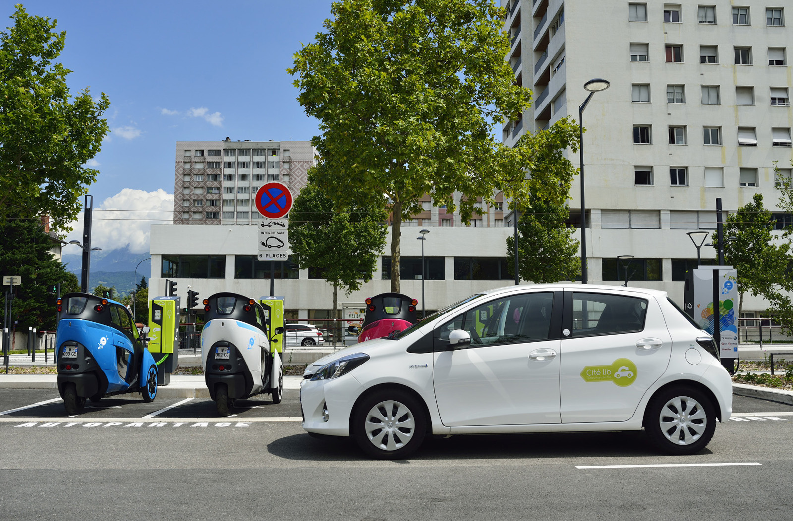 Toyota Electrifies French City with the World’s Largest Fleet of i-Road ...