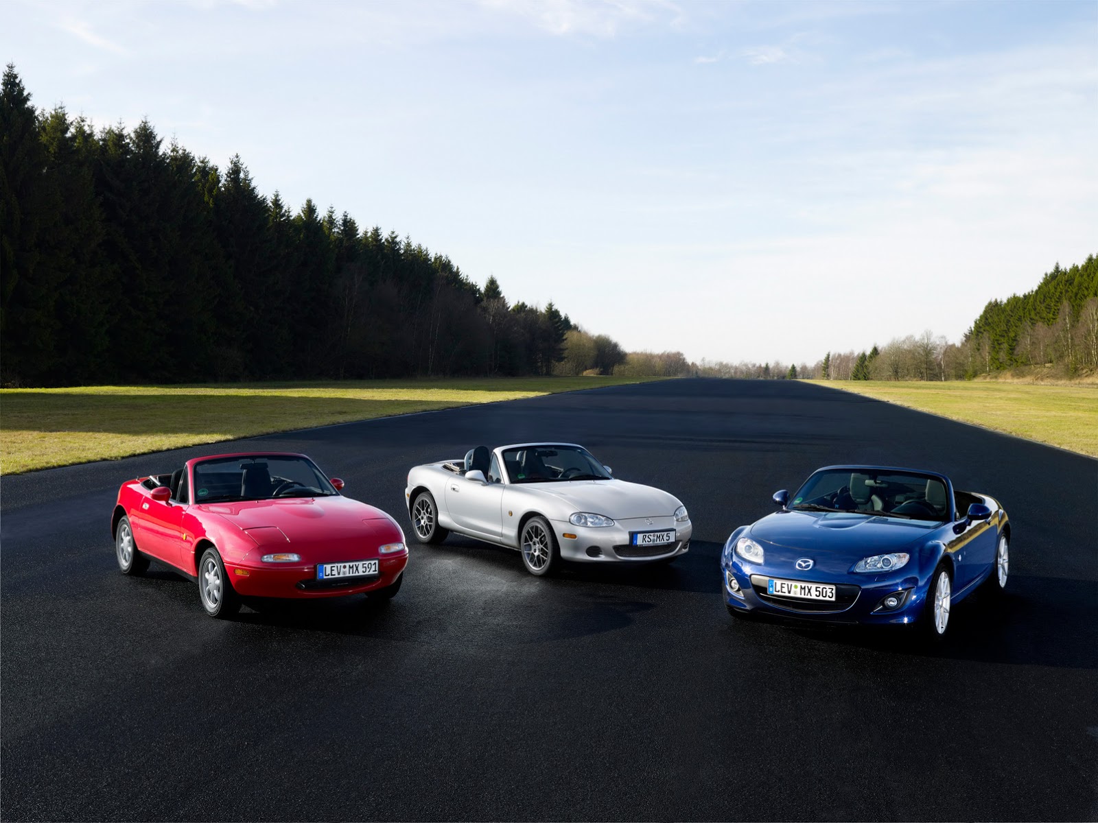 Poll: Which is the Prettiest Mazda MX-5 of All? | Carscoops