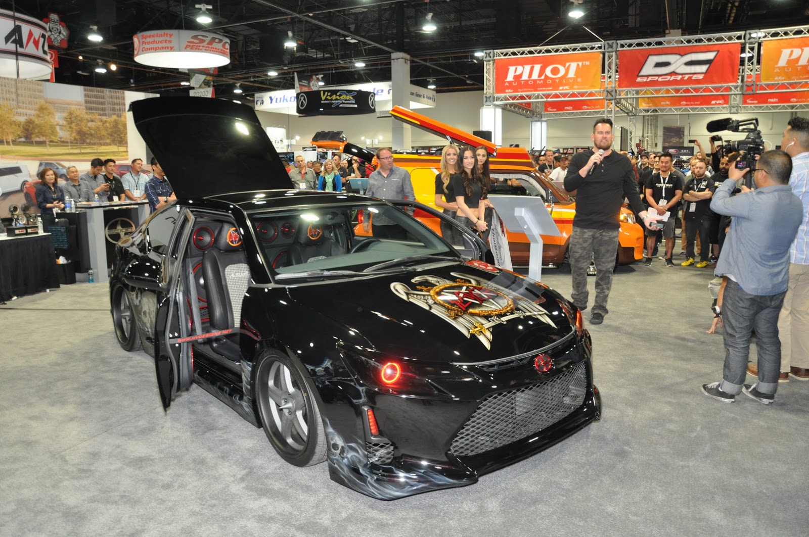 The 2014 SEMA Aftermarket Show in 320 Photos | Carscoops