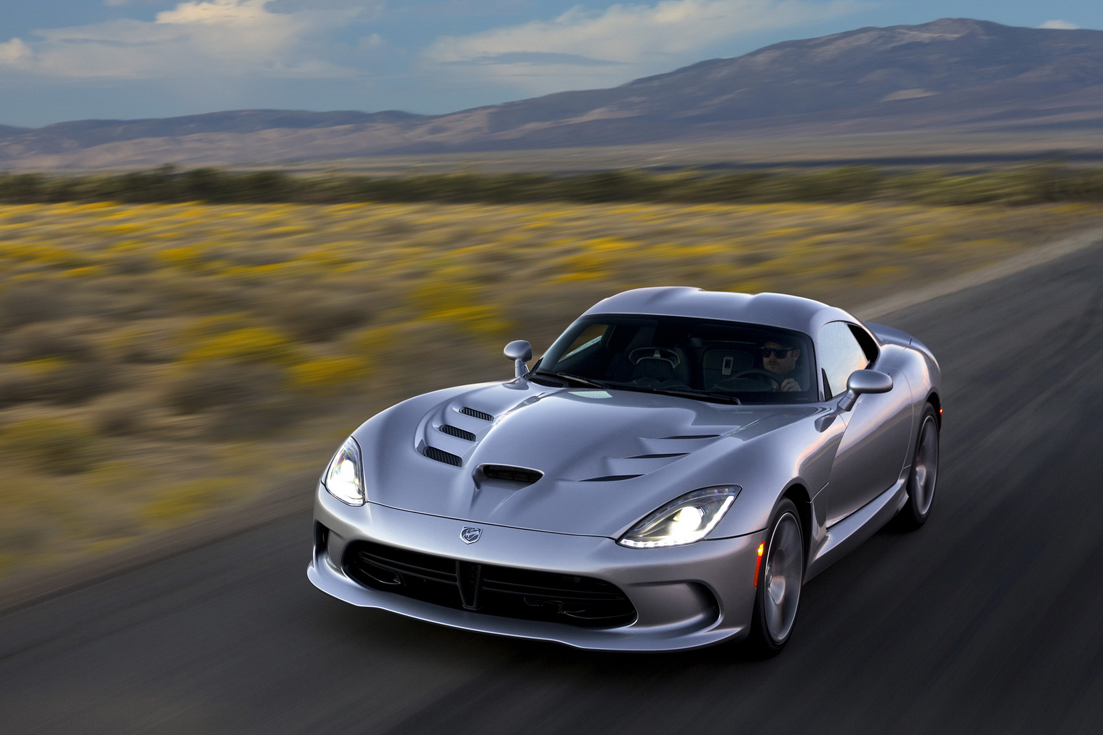 Viper Gets More Standard Equipment, GT and TA 2.0 Editions for 2015 ...